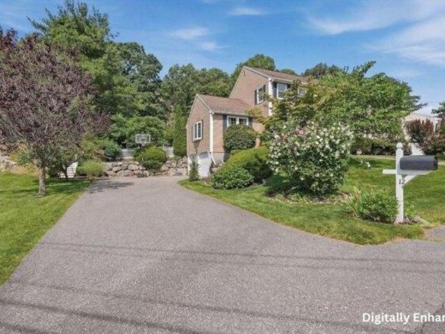house with 5 bedroom, Woburn MA ES105083004