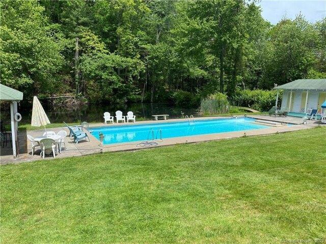 house with 5 bedroom, Wolcott CT ES105144145