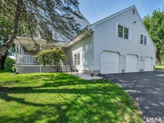 house with 5 bedroom, Wolcott CT ES105143180