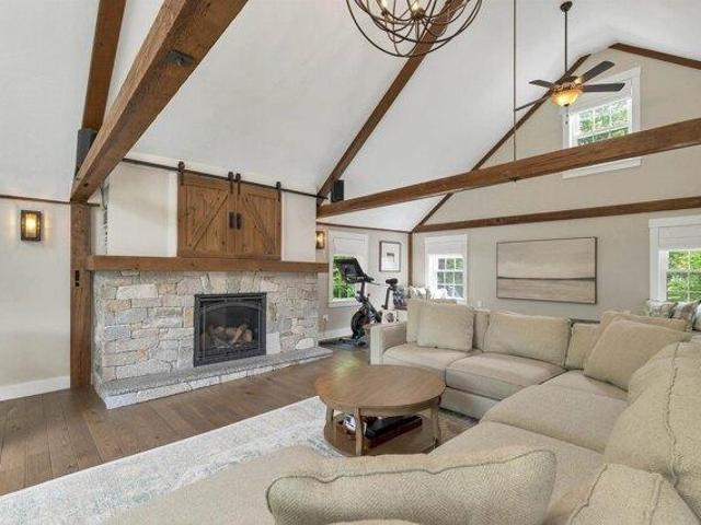 house with 5 bedroom, Wolfeboro NH ES103250650