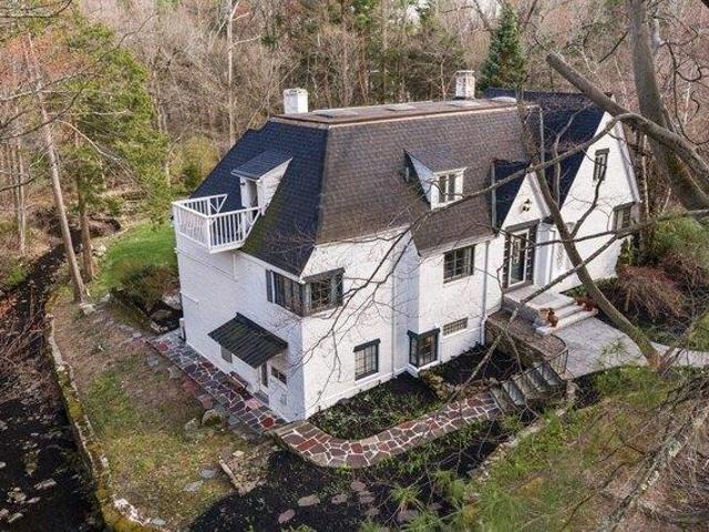 house with 5 bedroom, Worcester MA DLS102029535