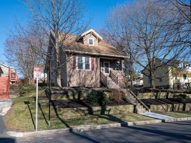 house with 5 bedroom, Worcester MA DS102120925