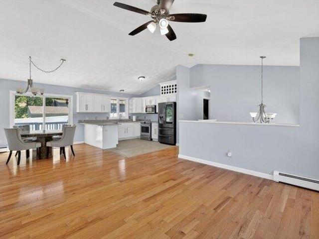 house with 5 bedroom, Worcester MA ES103437222