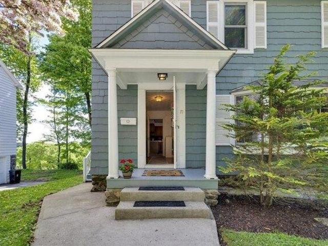 house with 5 bedroom, Worcester MA ES103019982