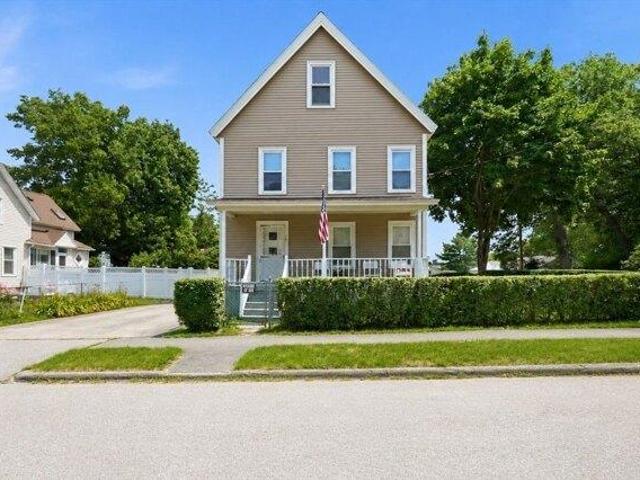 house with 5 bedroom, Worcester MA ES104869899