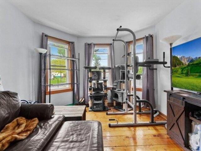 house with 5 bedroom, Worcester MA ES105081709