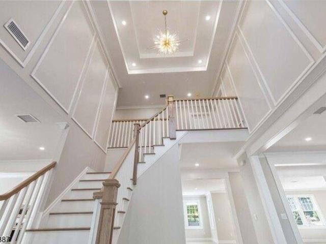 house with 5 bedroom, Wyckoff NJ DLS101660244