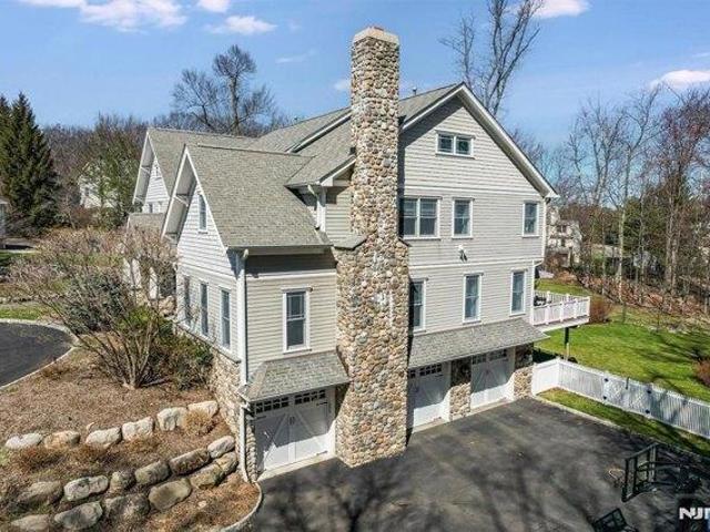 house with 5 bedroom, Wyckoff NJ DLS101707486