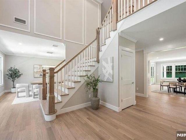 house with 5 bedroom, Wyckoff NJ ES104651637