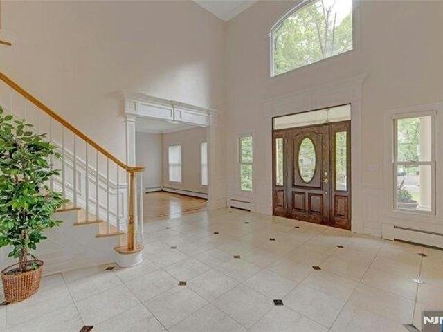 house with 5 bedroom, Wyckoff NJ ES105156258