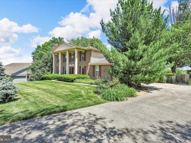 house with 5 bedroom, York PA ES104899563