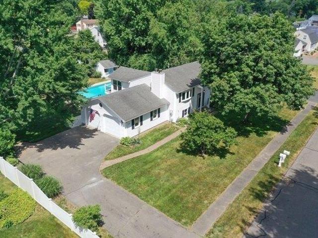 house with 5 bedroom, Agawam MA DS104299407