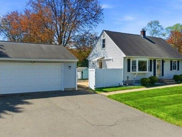 house with 5 bedroom, Agawam MA ES102824612