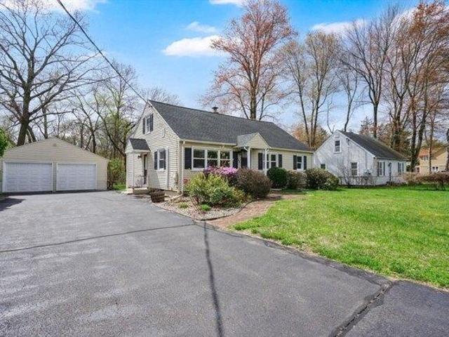 house with 5 bedroom, Agawam MA ES103020744