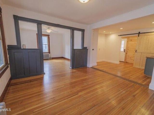 house with 5 bedroom, Adams MA DLS102089564