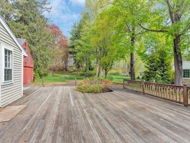 house with 5 bedroom, Amesbury MA ES105095815
