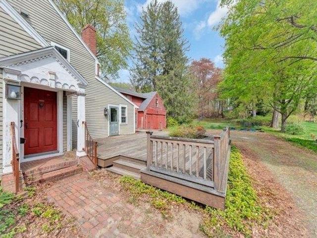 house with 5 bedroom, Amesbury MA ES105230421