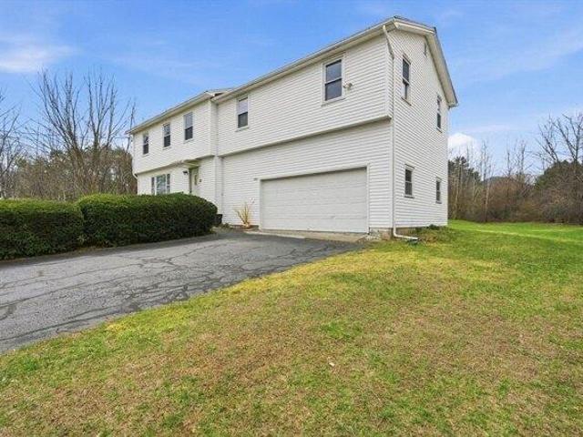 house with 5 bedroom, Amherst MA DLS101704893