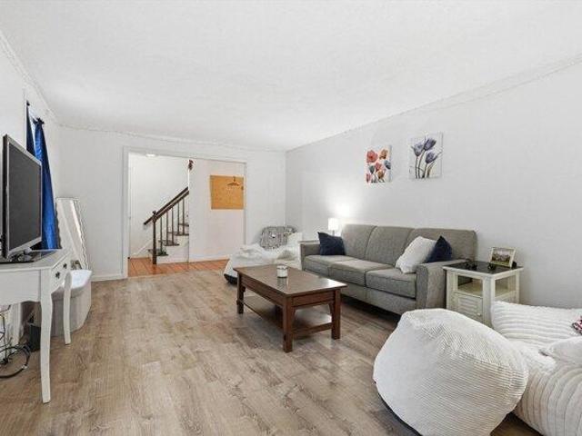 house with 5 bedroom, Amherst MA DS102776644