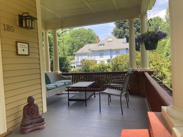 house with 5 bedroom, Amherst MA ES105059972