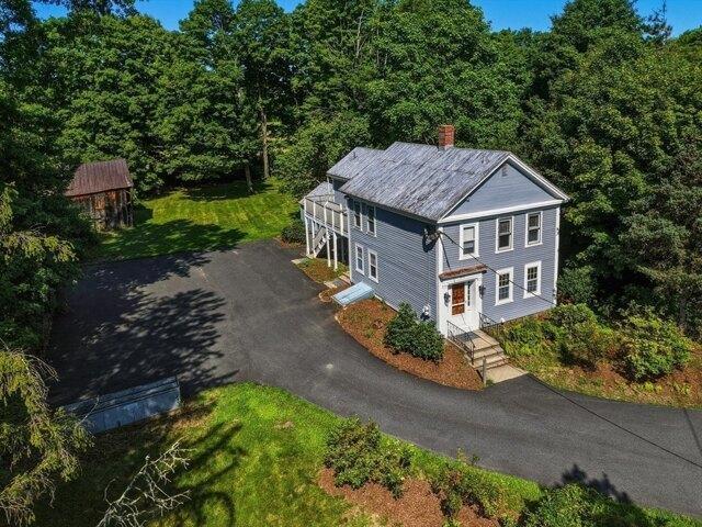 house with 5 bedroom, Amherst MA ES105093438