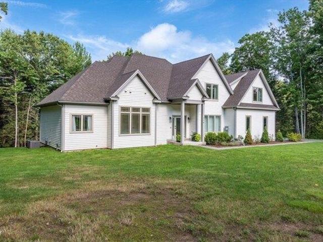 house with 5 bedroom, Amherst MA ES105115829
