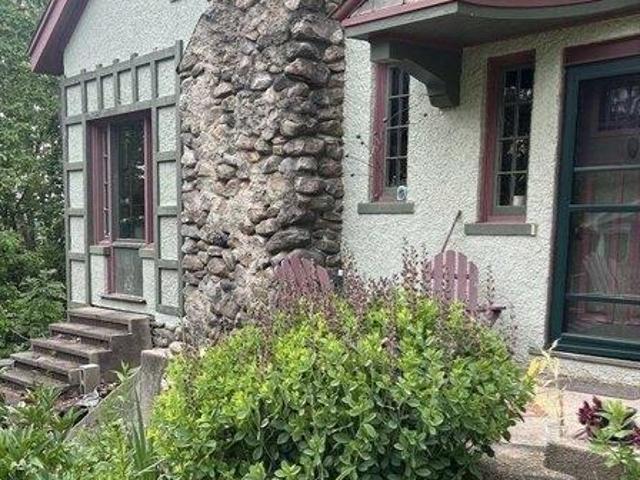 house with 5 bedroom, Amherst MA ES103035367