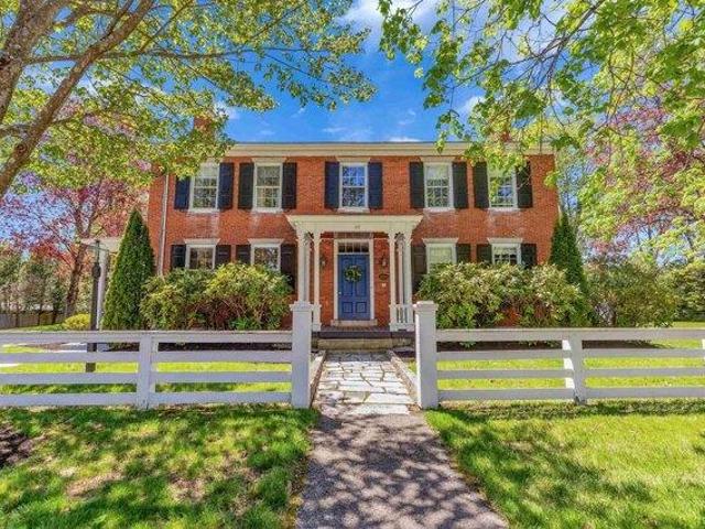 house with 5 bedroom, Amherst NH ES104234425