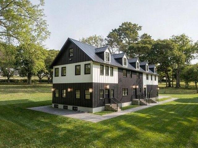 house with 5 bedroom, Andover MA DLS102564428
