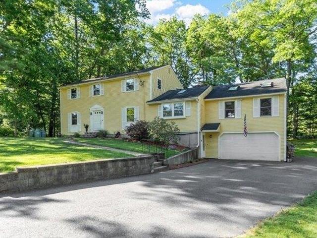 house with 5 bedroom, Andover MA DLS102960767