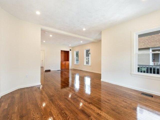 house with 5 bedroom, Andover MA ES104151280