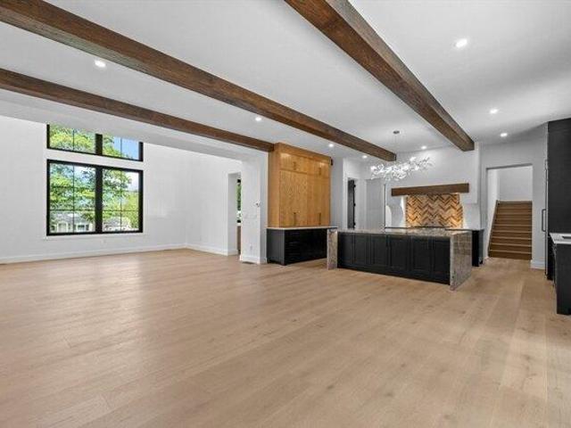 house with 5 bedroom, Andover MA ES104852349