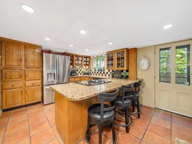 house with 5 bedroom, Andover MA ES105107462