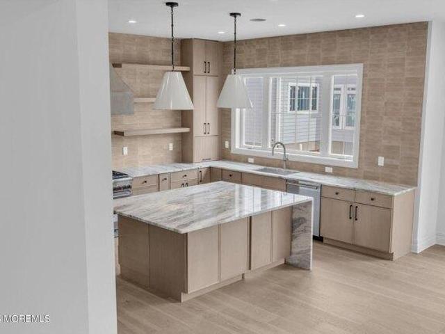 house with 5 bedroom, Asbury Park NJ DS101857578