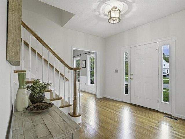 house with 5 bedroom, Ashland MA ES104299320