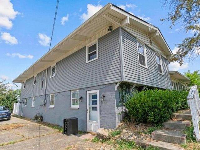 house with 5 bedroom, Ashland KY DS93780749