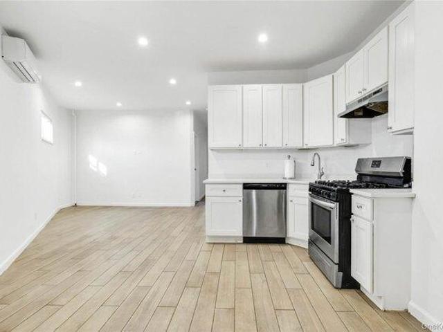house with 5 bedroom, Astoria NY DS102282332