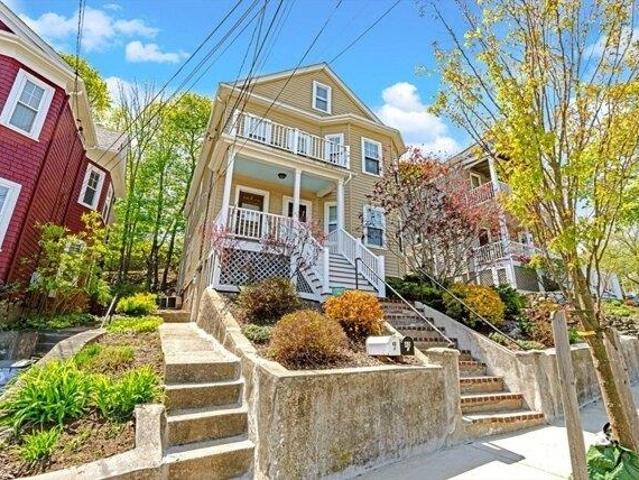 house with 5 bedroom, Arlington MA DLS102959421