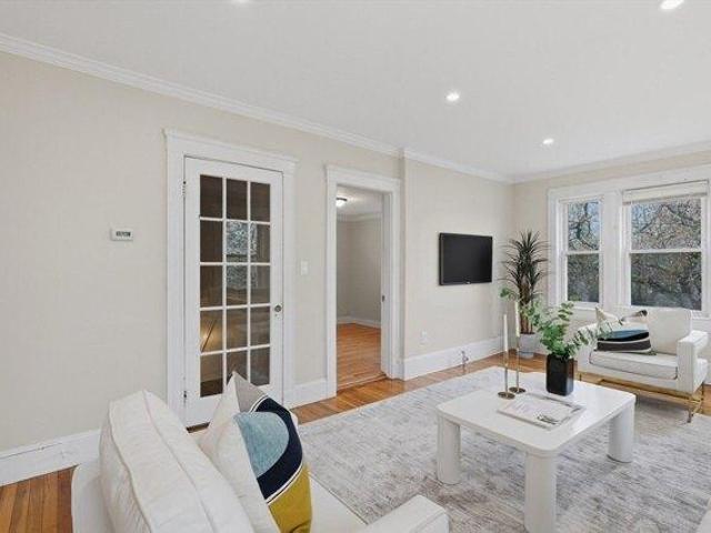 house with 5 bedroom, Arlington MA ES103548488