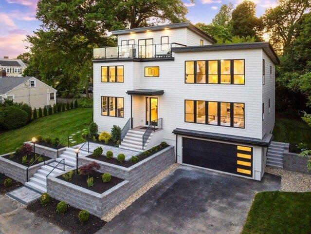 house with 5 bedroom, Arlington MA ES103927834
