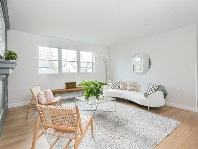 house with 5 bedroom, Arlington MA ES103221327
