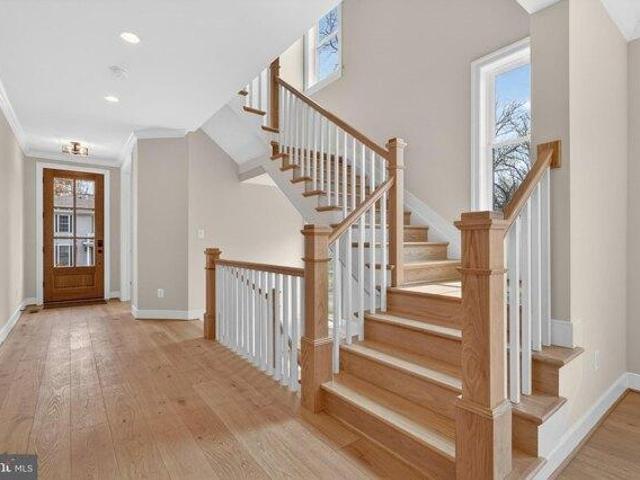 house with 5 bedroom, Arlington VA ES104908536