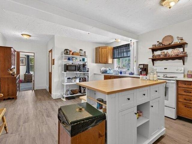 house with 5 bedroom, Athol MA DS103969000