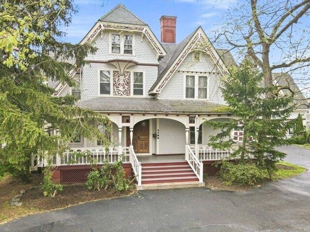 house with 5 bedroom, Attleboro MA DS102825586