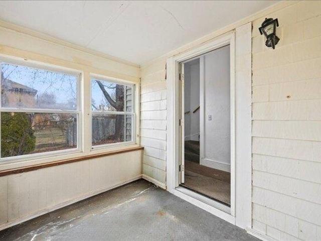 house with 5 bedroom, Attleboro MA DS104376225