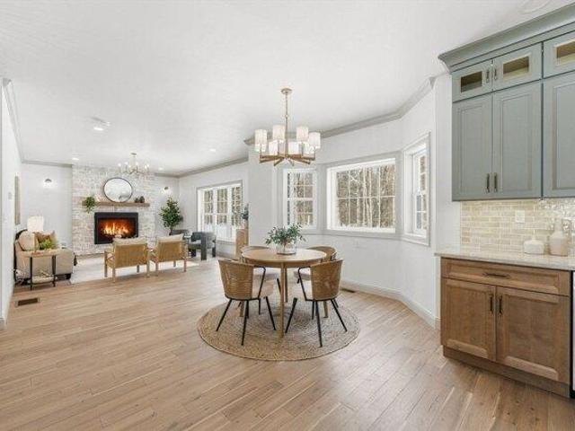 house with 5 bedroom, Attleboro MA ES102826980