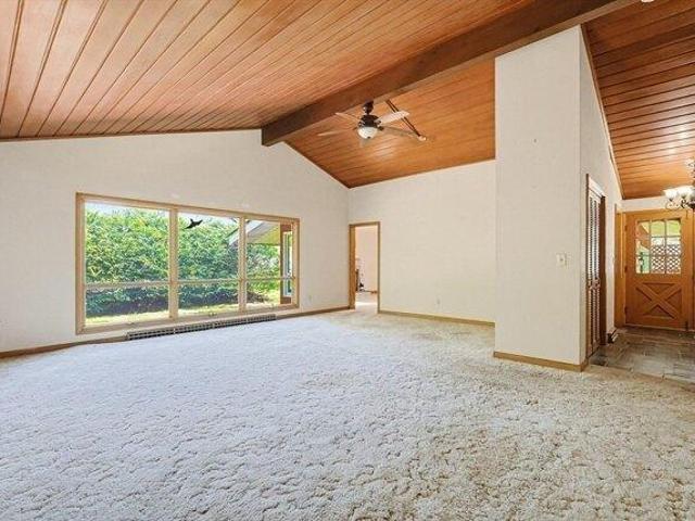 house with 5 bedroom, Attleboro MA ES103126520