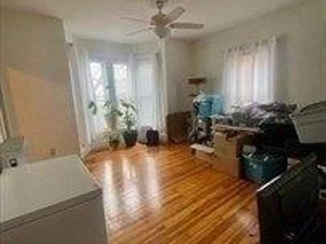 house with 5 bedroom, Attleboro MA ES103186099