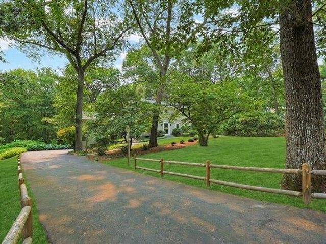 house with 5 bedroom, Attleboro MA ES105059827