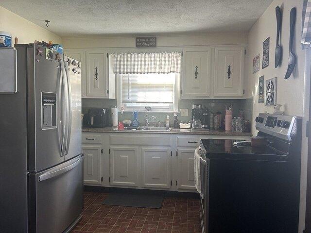 house with 5 bedroom, Attleboro MA ES105205322